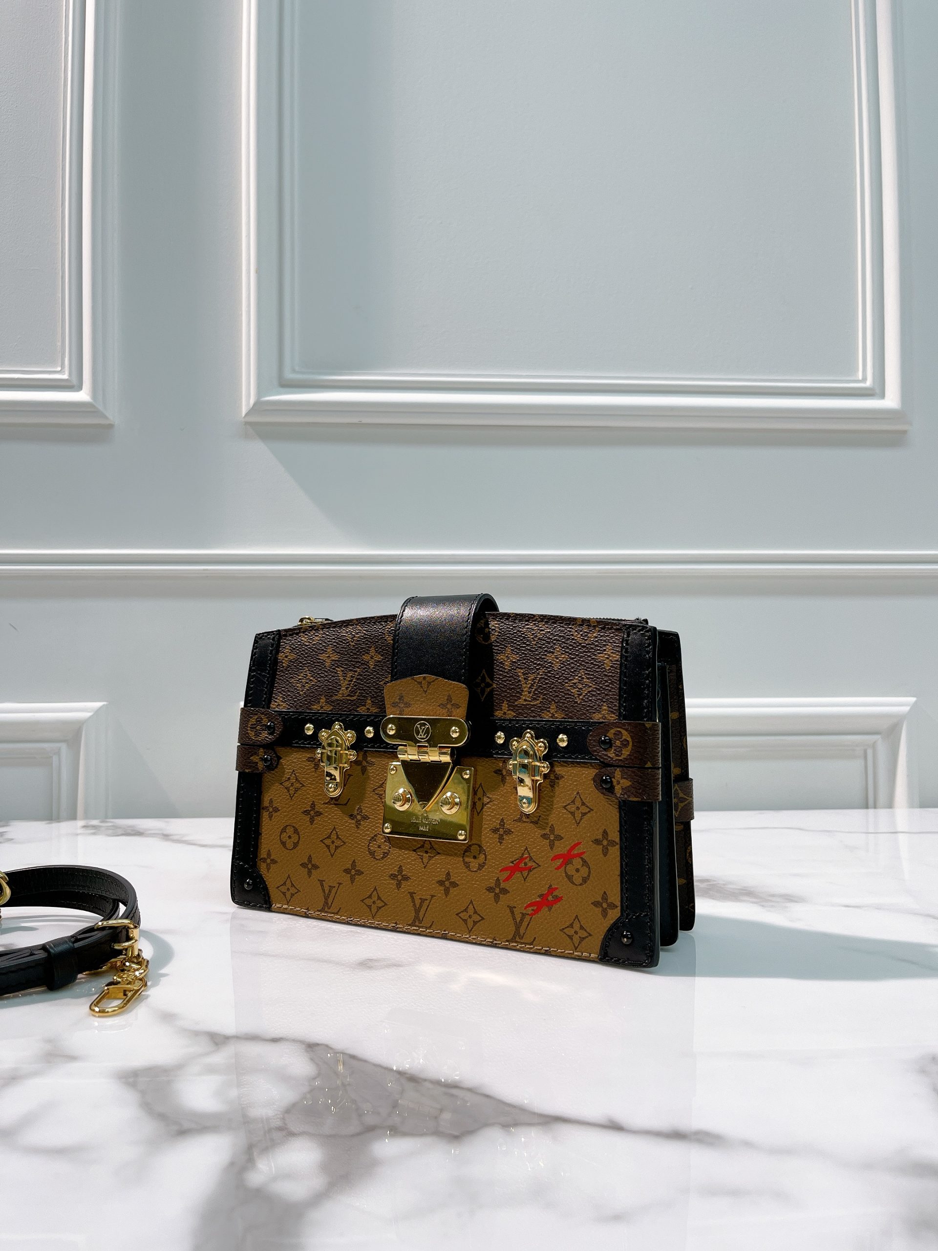 LOUIS VUITTON TRUNK CLUNTH - AHLi - Melbourne Second-Hand Luxury