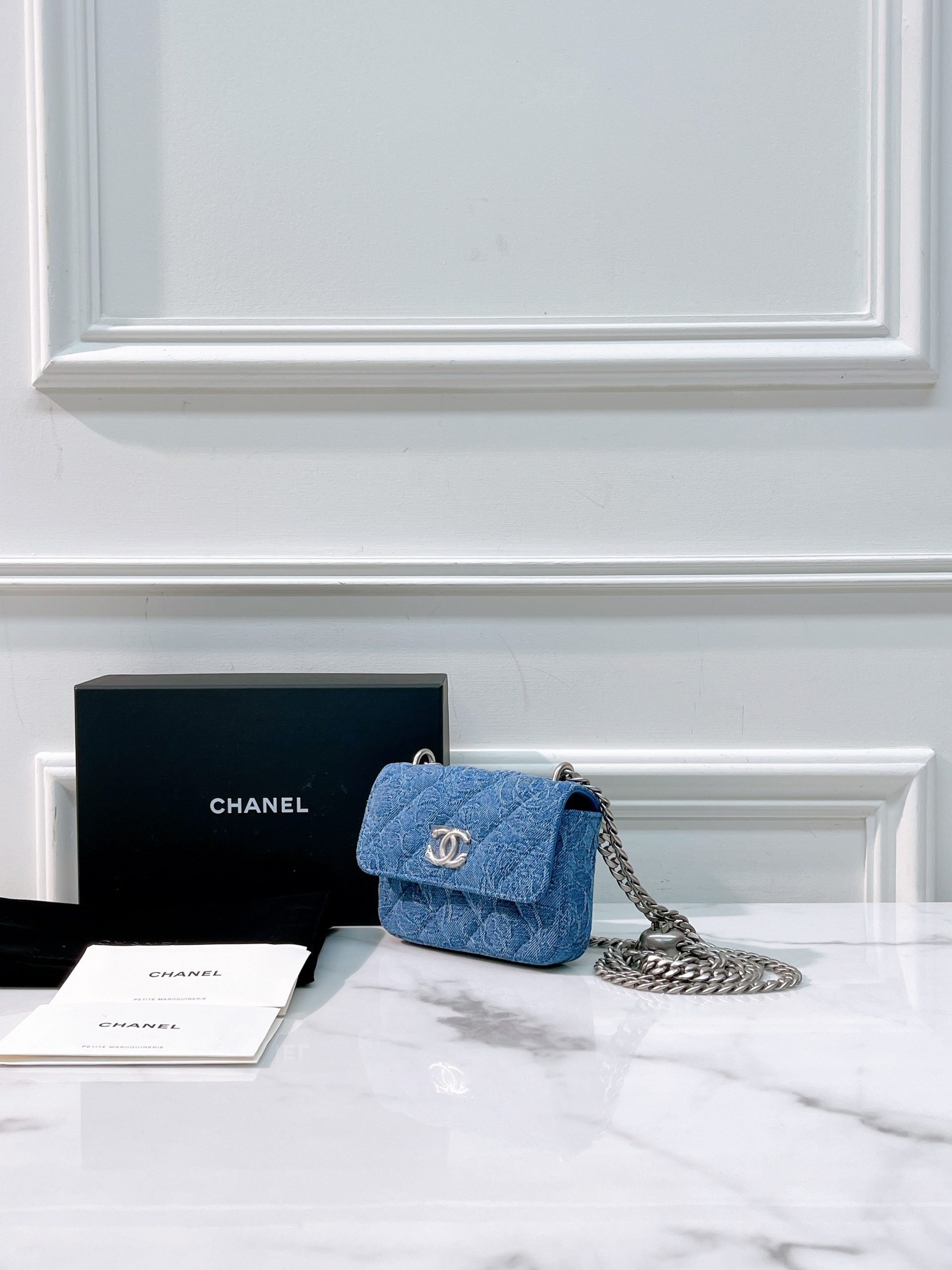 CHANEL 23P MINI CLUTH WITH CHAIN - Ahli