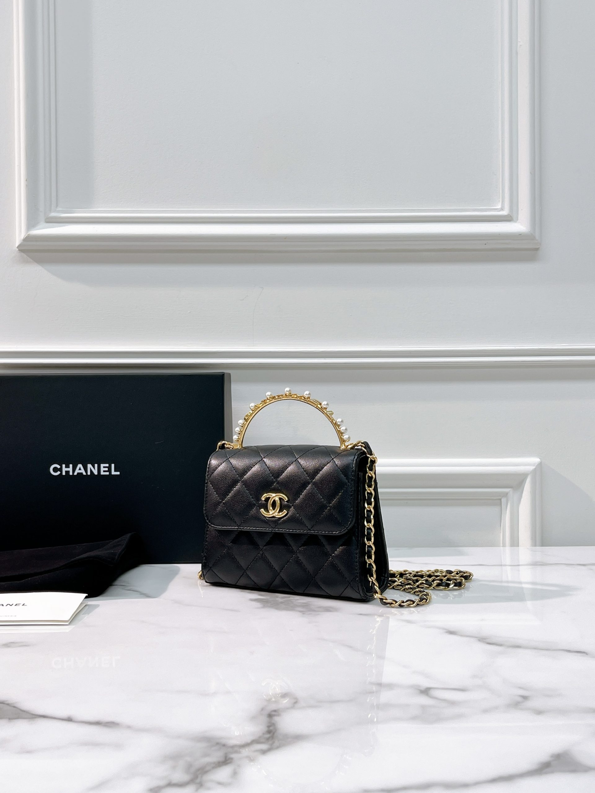 CHANEL 23B CLUTCH WITH CHAIN - AHLi - Melbourne Second-Hand Luxury