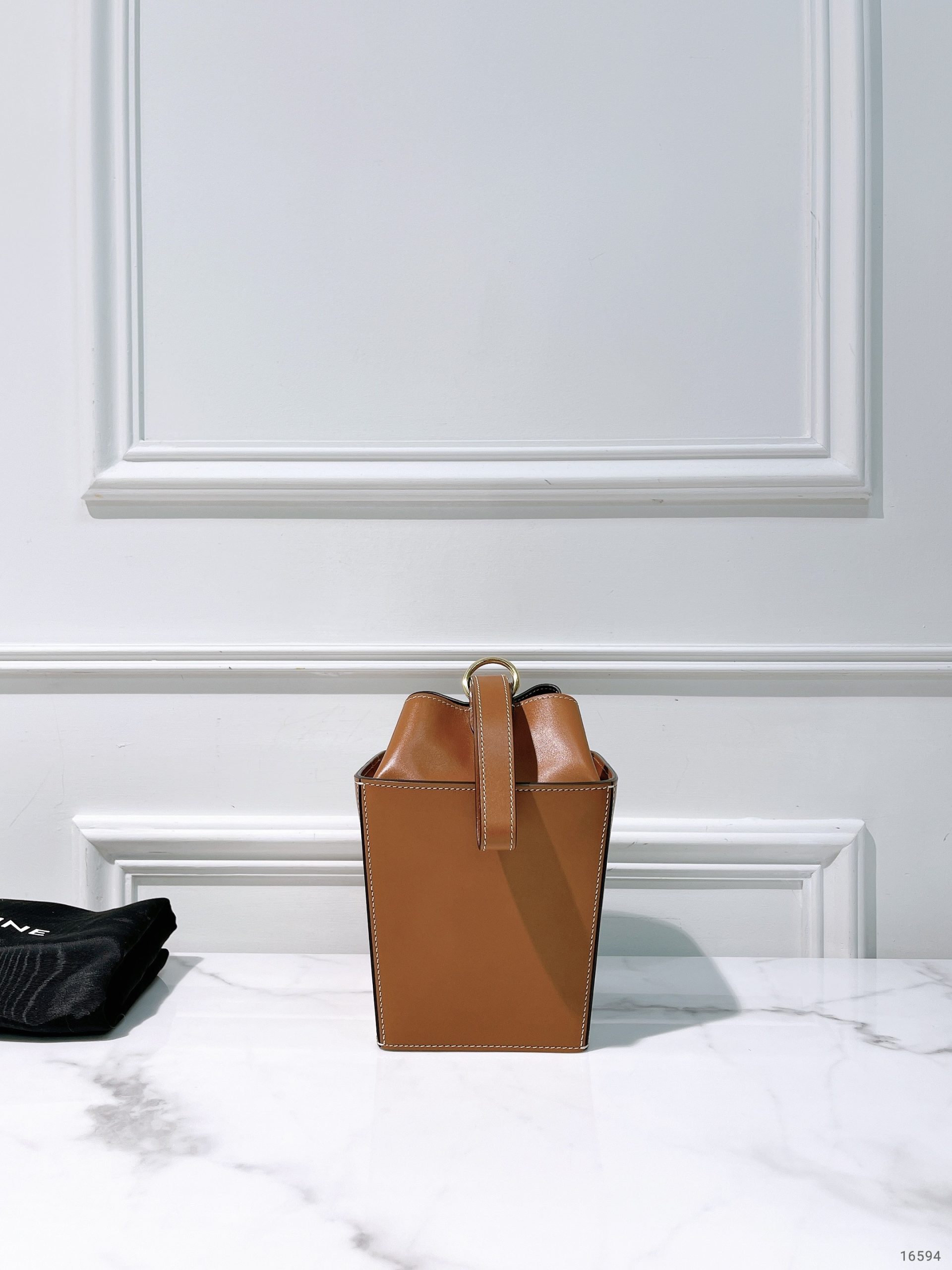 CELINE STRAP BOX - AHLi - Melbourne Second-Hand Luxury