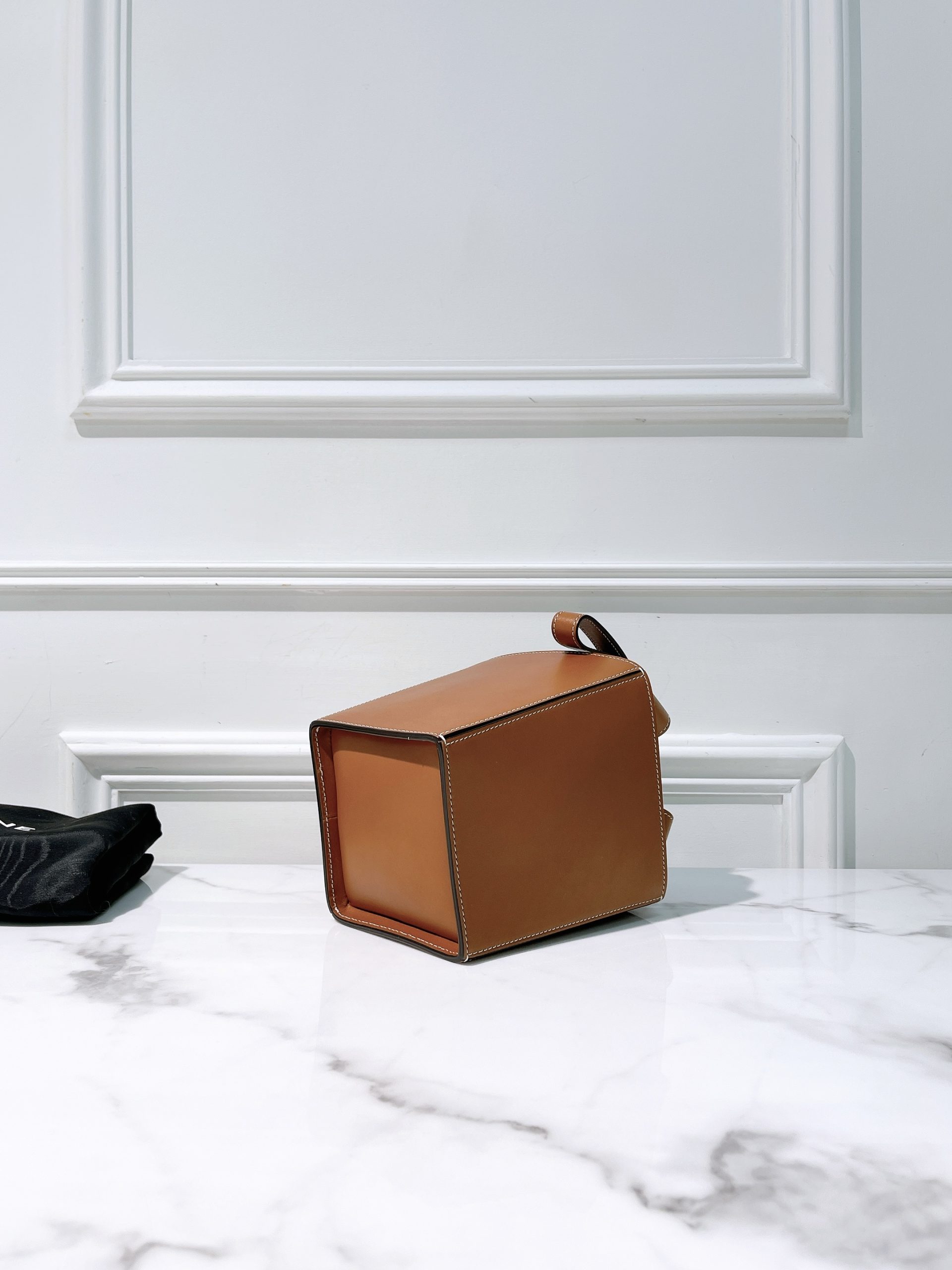 CELINE STRAP BOX - AHLi - Melbourne Second-Hand Luxury