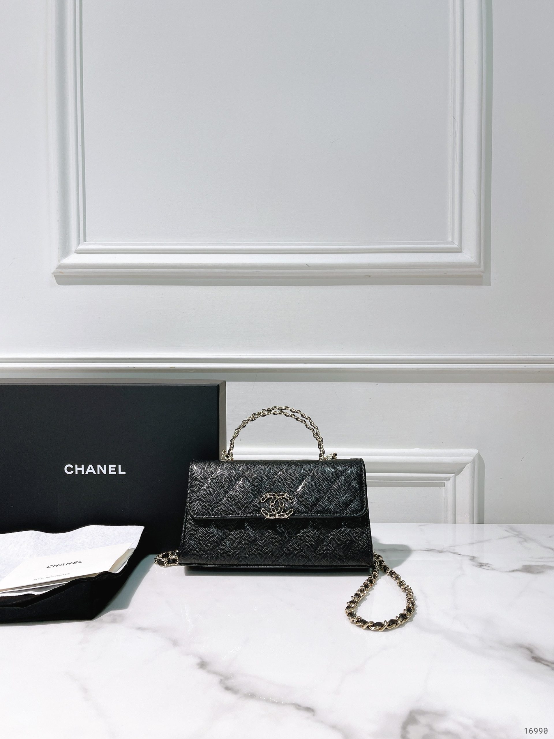 CHANEL 25S KELLY, Black/Gold - AHLi - Melbourne Second-Hand Luxury