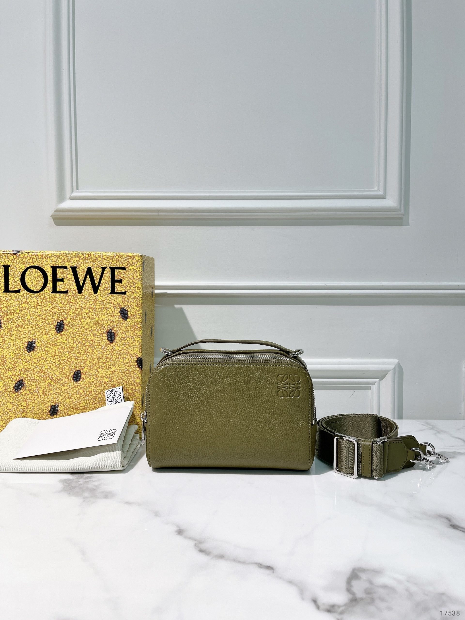 LOEWE MINI CAMERA BAG - AHLi - Melbourne Second-Hand Luxury